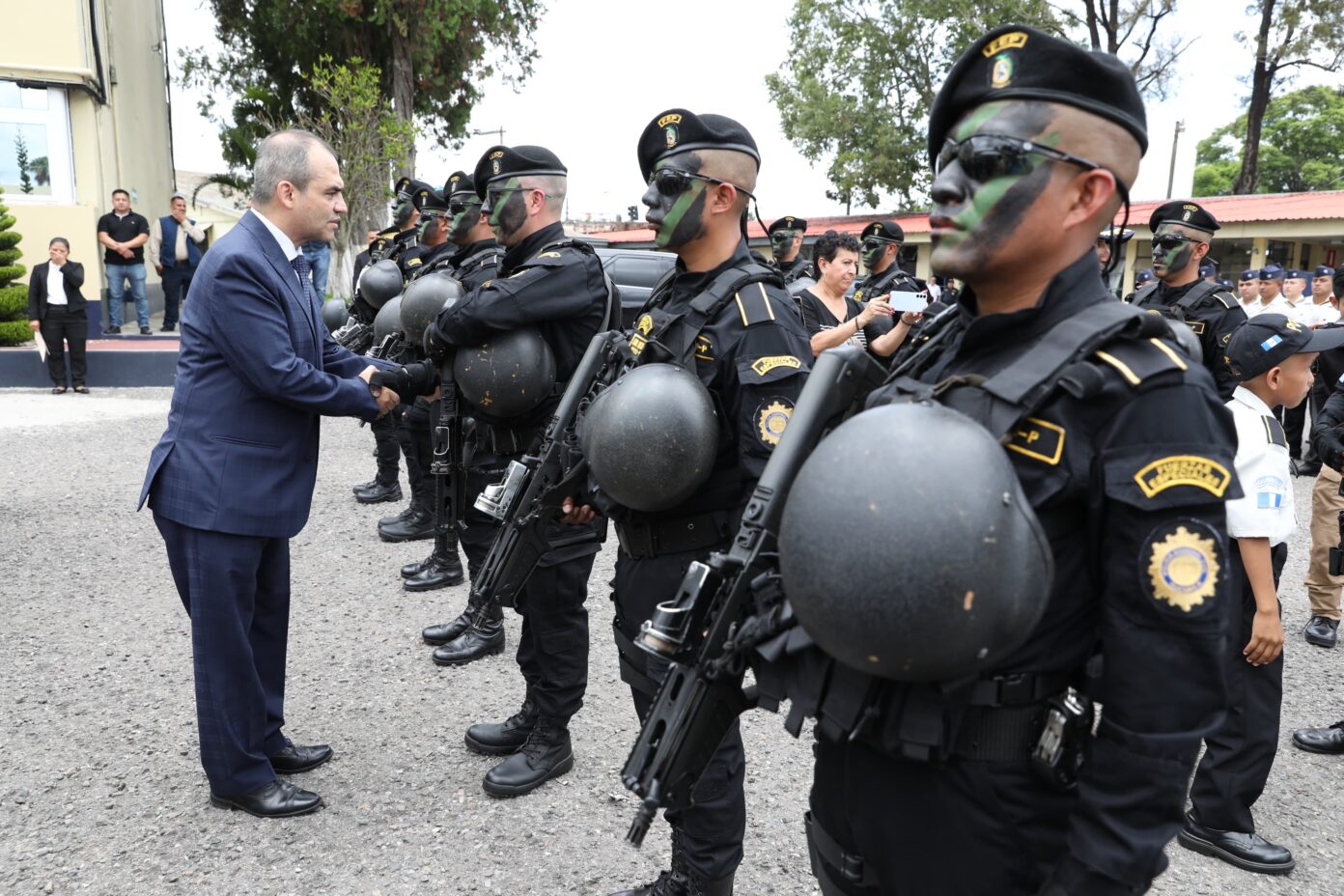 Nuevos agentes se incorporan a las Fuerzas Especiales de Policía ...